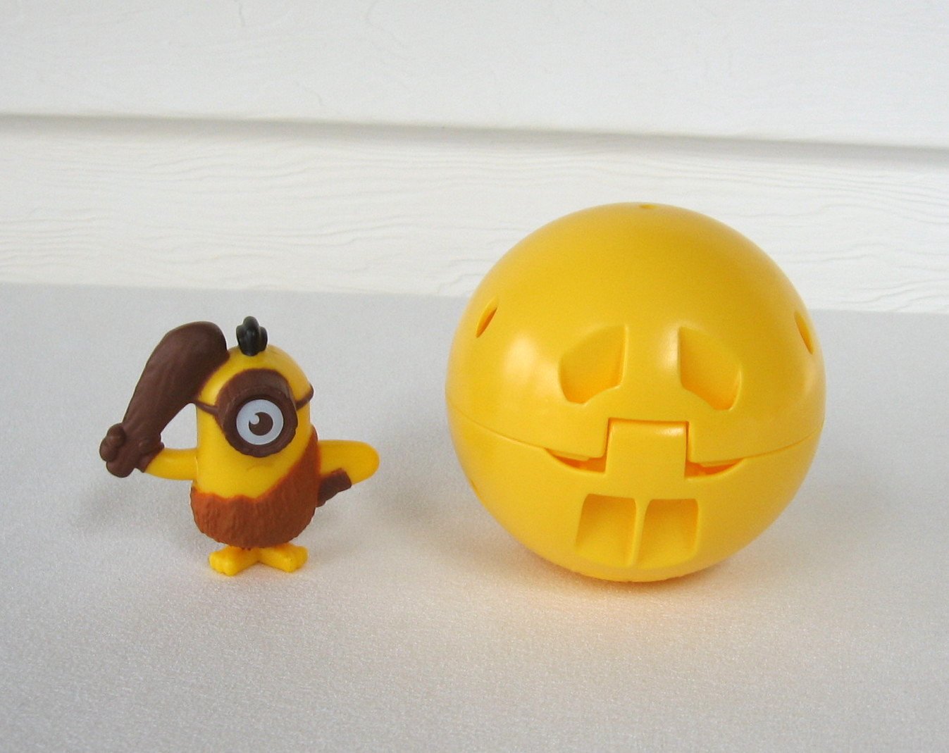 Minions The Rise of Gru Yellow Ball Toy & Caveman with Club 2019 McDonalds