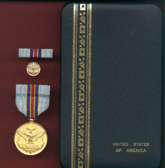 USAF Air Force Civilian Award for Valor 1st Class cased set with ribbon ...