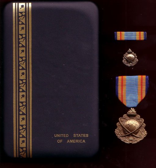 US Department of Defense Intelligence Agency Directors medal cased set ...