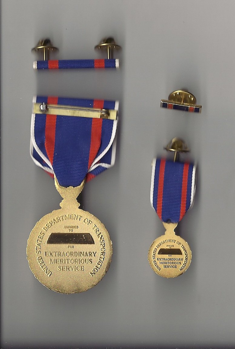 Department of Transportation Distinguished Service Award medal set in ...