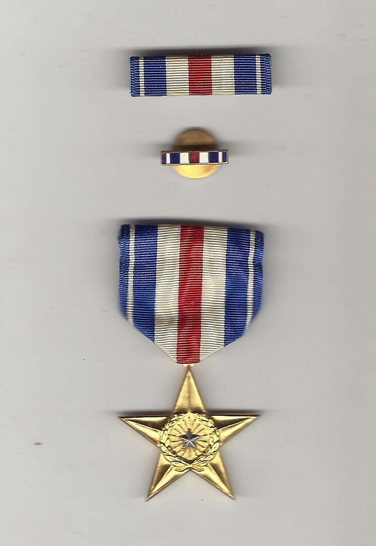 WWII Vintage Genuine Silver Star Award medal in case with ribbon bar ...