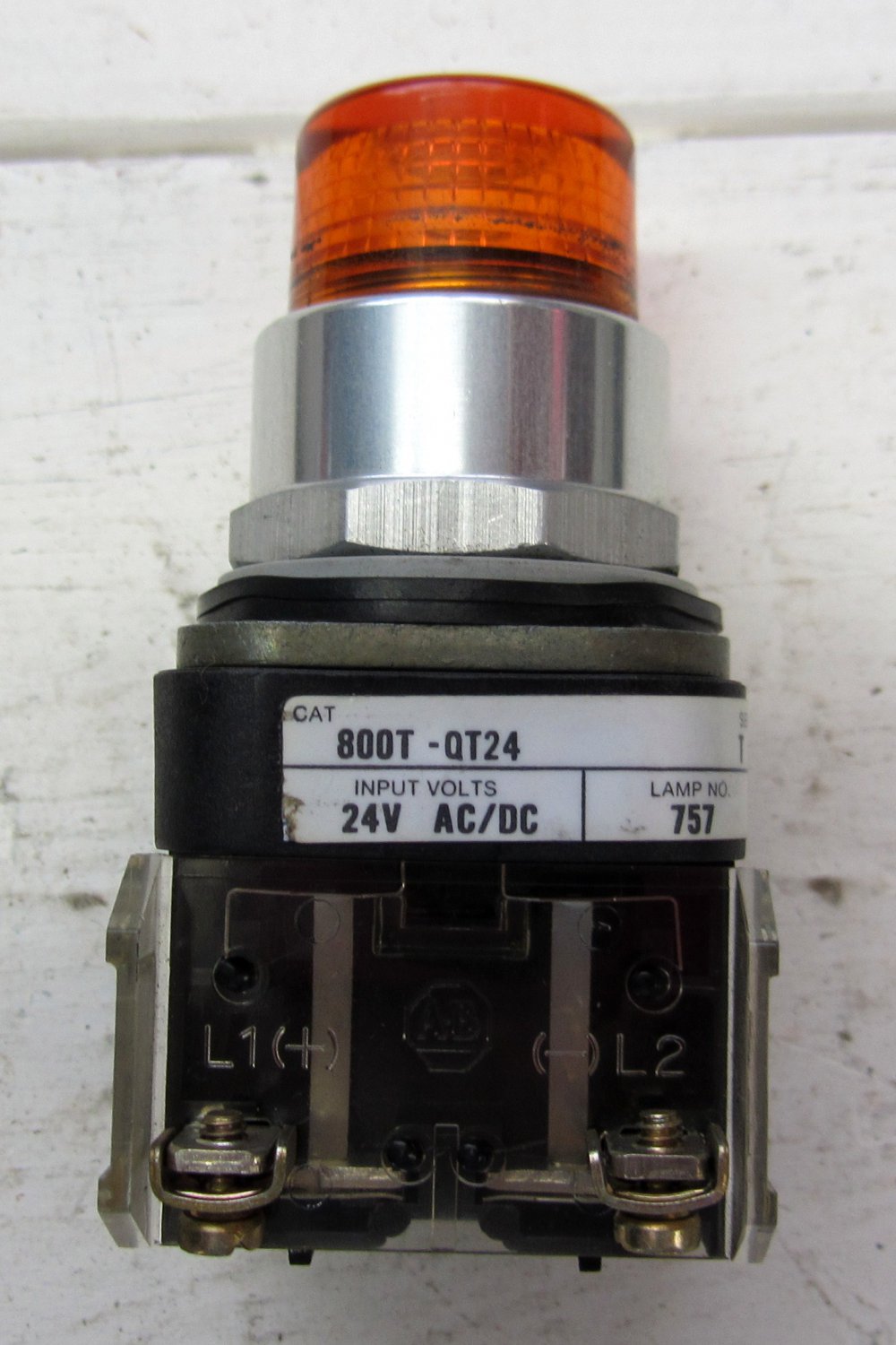 Allen Bradley 800T-QT24 Push Button Pilot Light Amber Orange 24 VDC / VAC 800TQT24