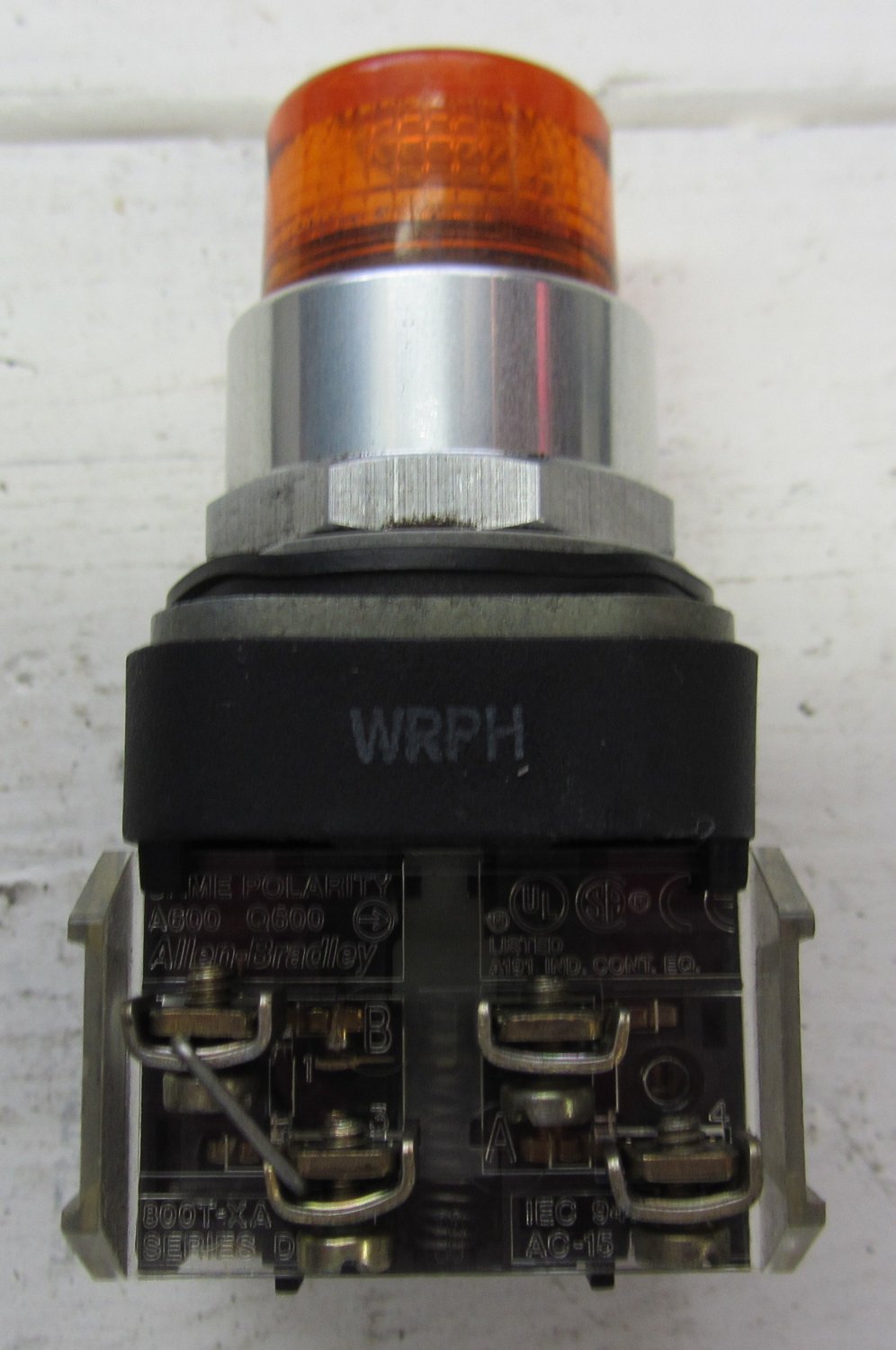 Allen Bradley 800T-QT24 Push Button Pilot Light Amber Orange 24 VDC / VAC 800TQT24