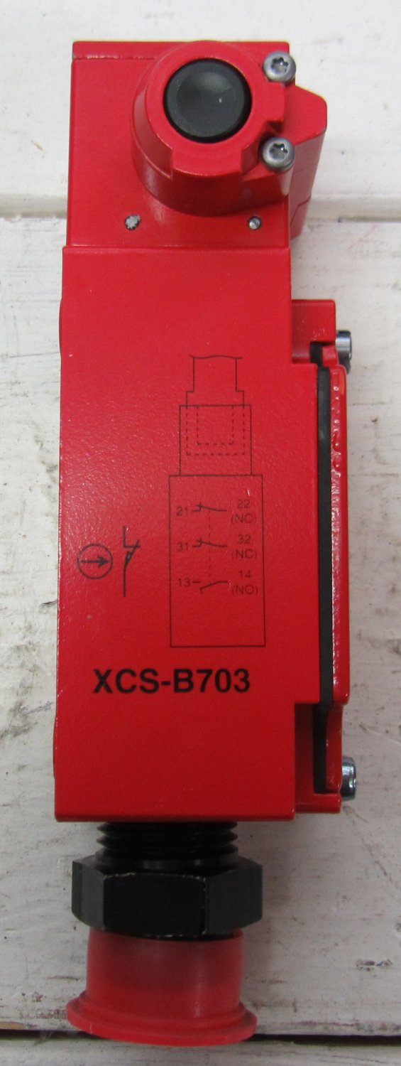 Telemecanique XCS-B703 Safety Gate Limit Switch 2 N.C. 1 N.O. Contact ...