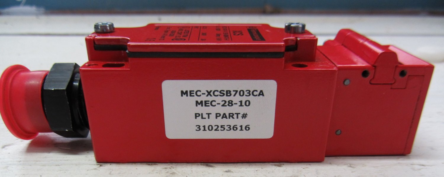 Telemecanique XCS-B703 Safety Gate Limit Switch 2 N.C. 1 N.O. Contact ...