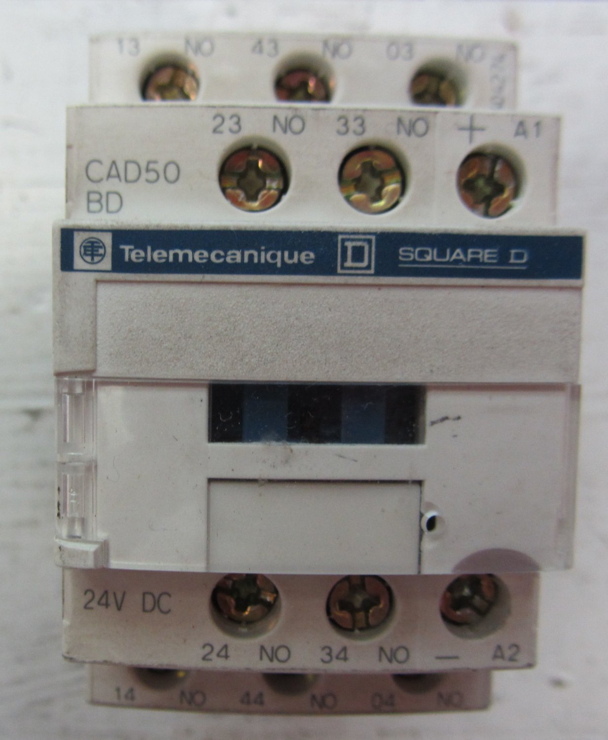 Telemecanique CAD50BD 24 VDC 5 Contact Relay 10 Amp