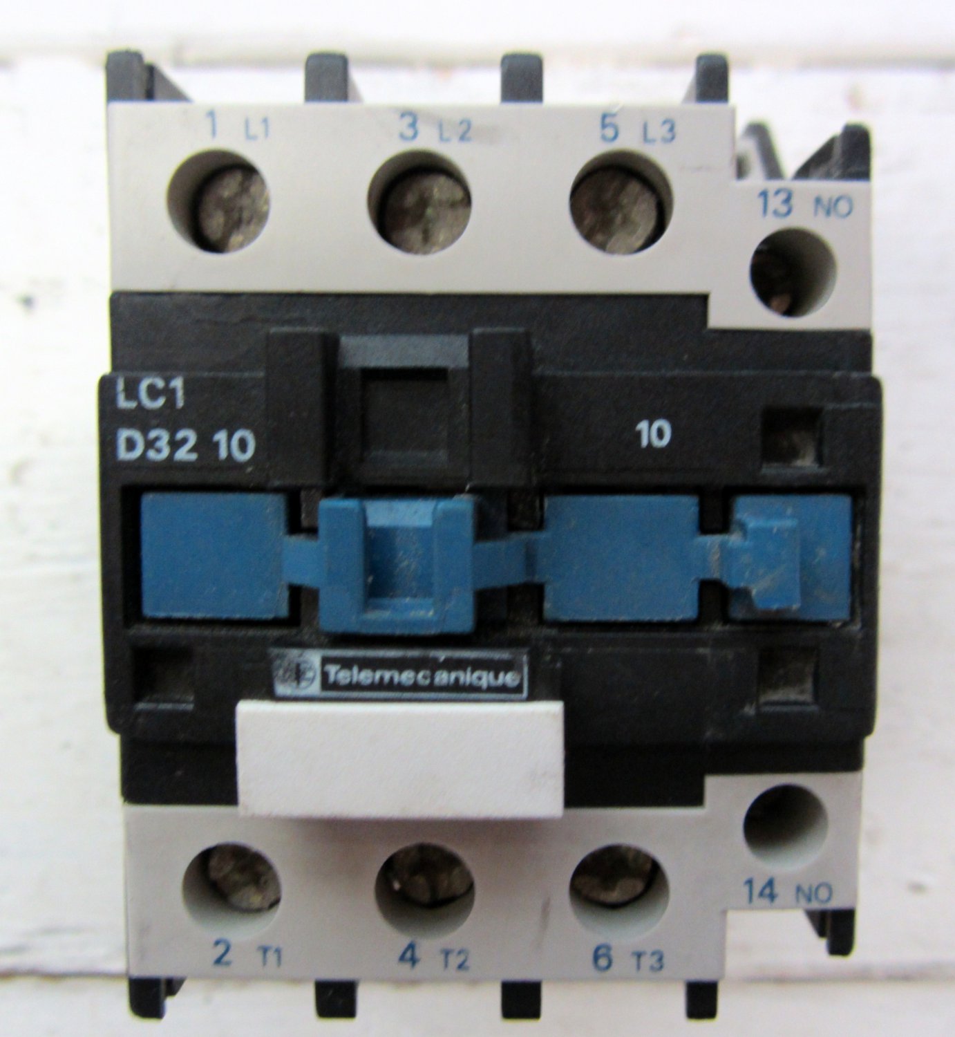 Telemecanique LC1D3210 G6 LC1-D3210-G6 32 Amp 690 Volt Contactor 1 NO ...