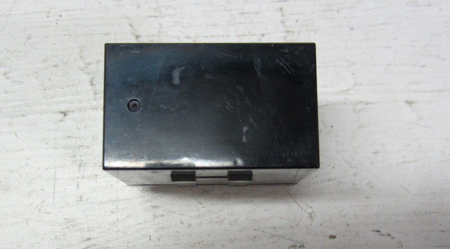 Omron G2J-4442T-US-3 All Purpose Relay 24 VDC Coil 20 Amp 120 VAC Rated