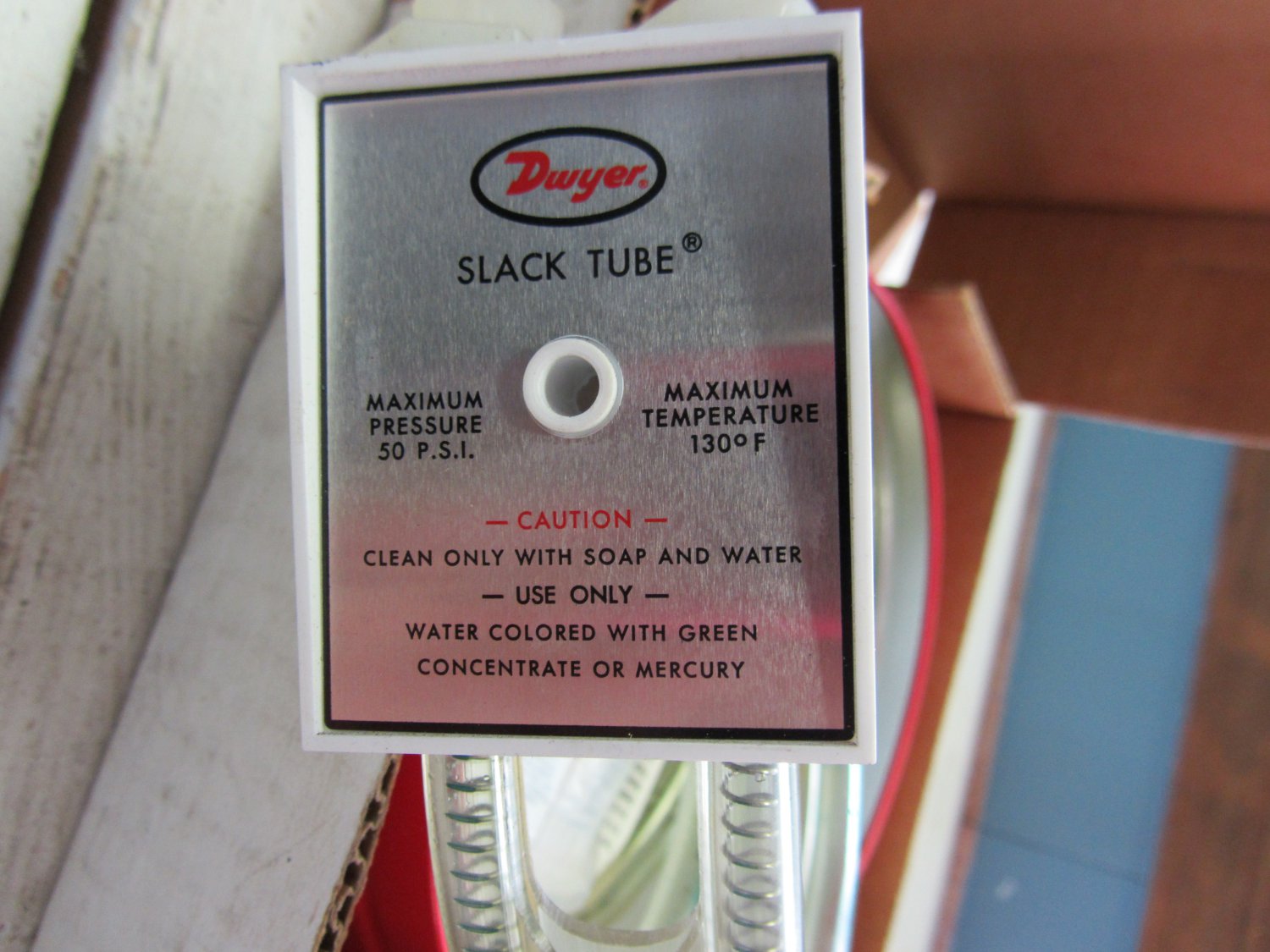 Dwyer Slack Tube Manometer Series 1211 Max Pressure 50 PSI 130 Degrees F