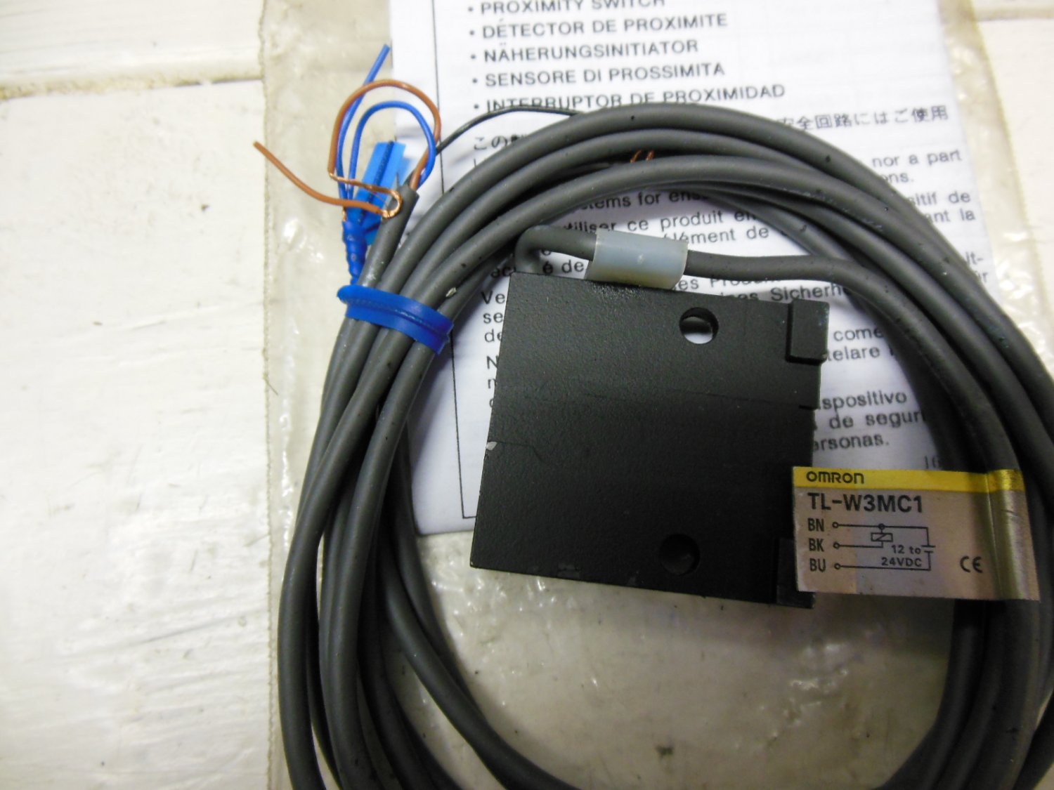 Omron TL-W3MC1 Inductive Proximity Switch Sensor 24 VDC TLW3MC1 New