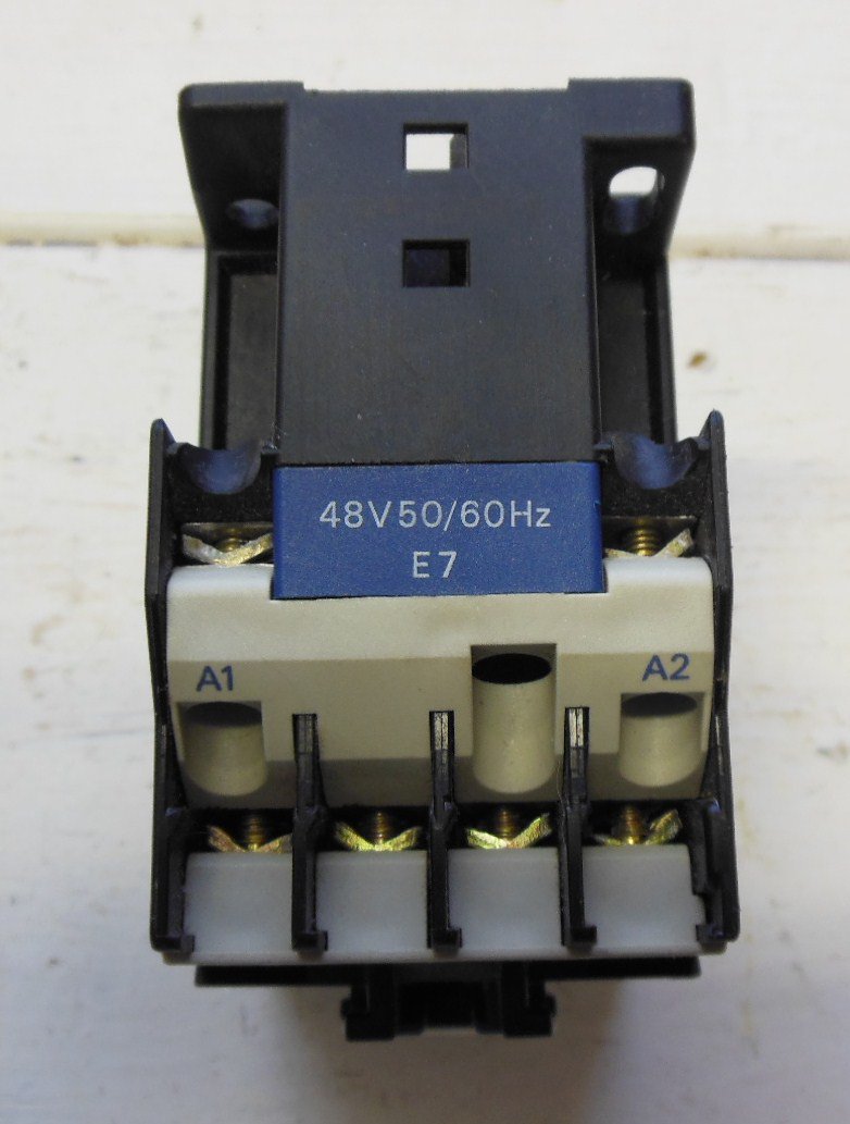 Telemecanique LC1D0910 48 VAC Motor Starter Contactor LC1D0910E7 600 ...