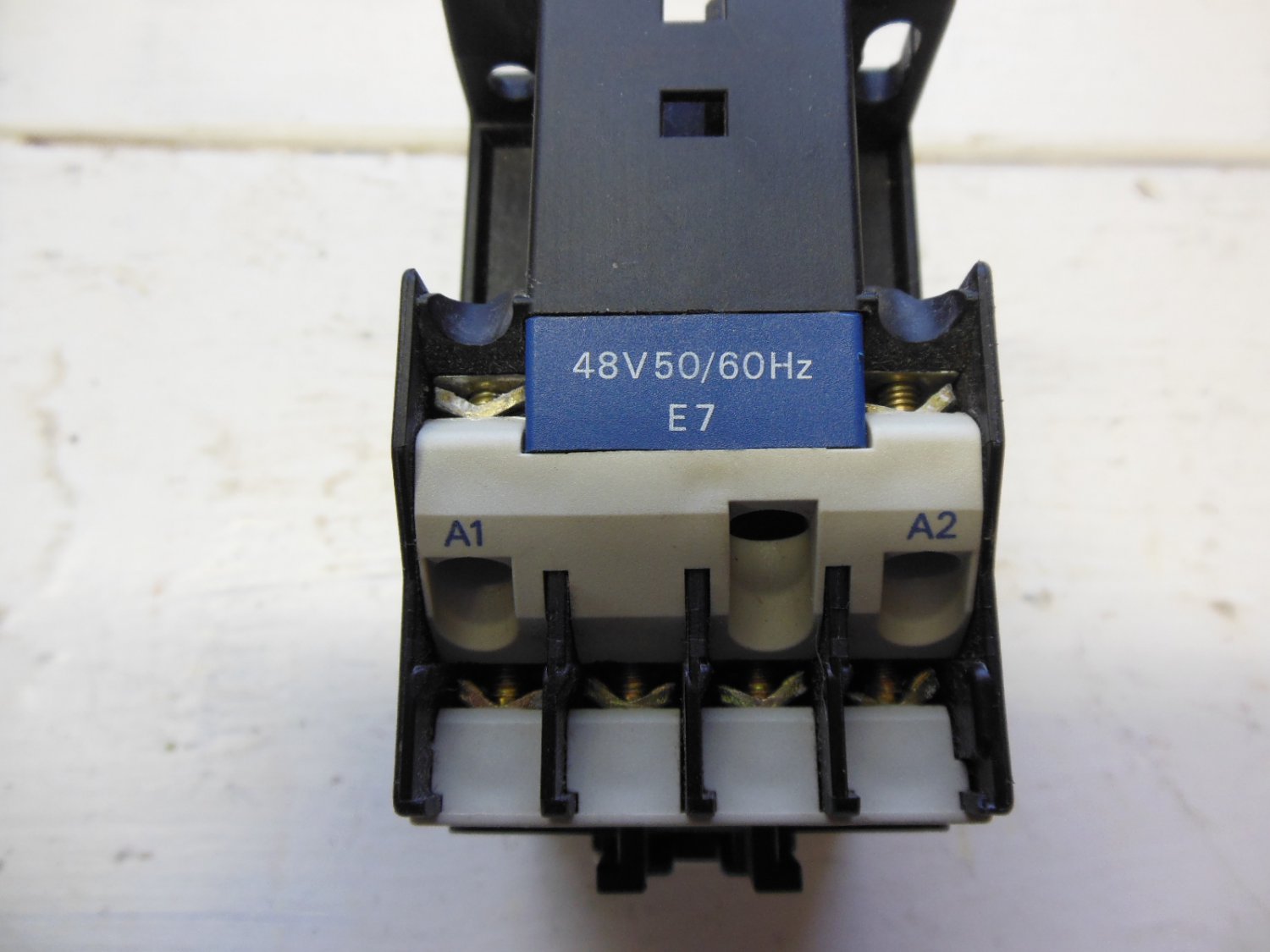 Telemecanique LC1D0910 48 VAC Motor Starter Contactor LC1D0910E7 600 ...