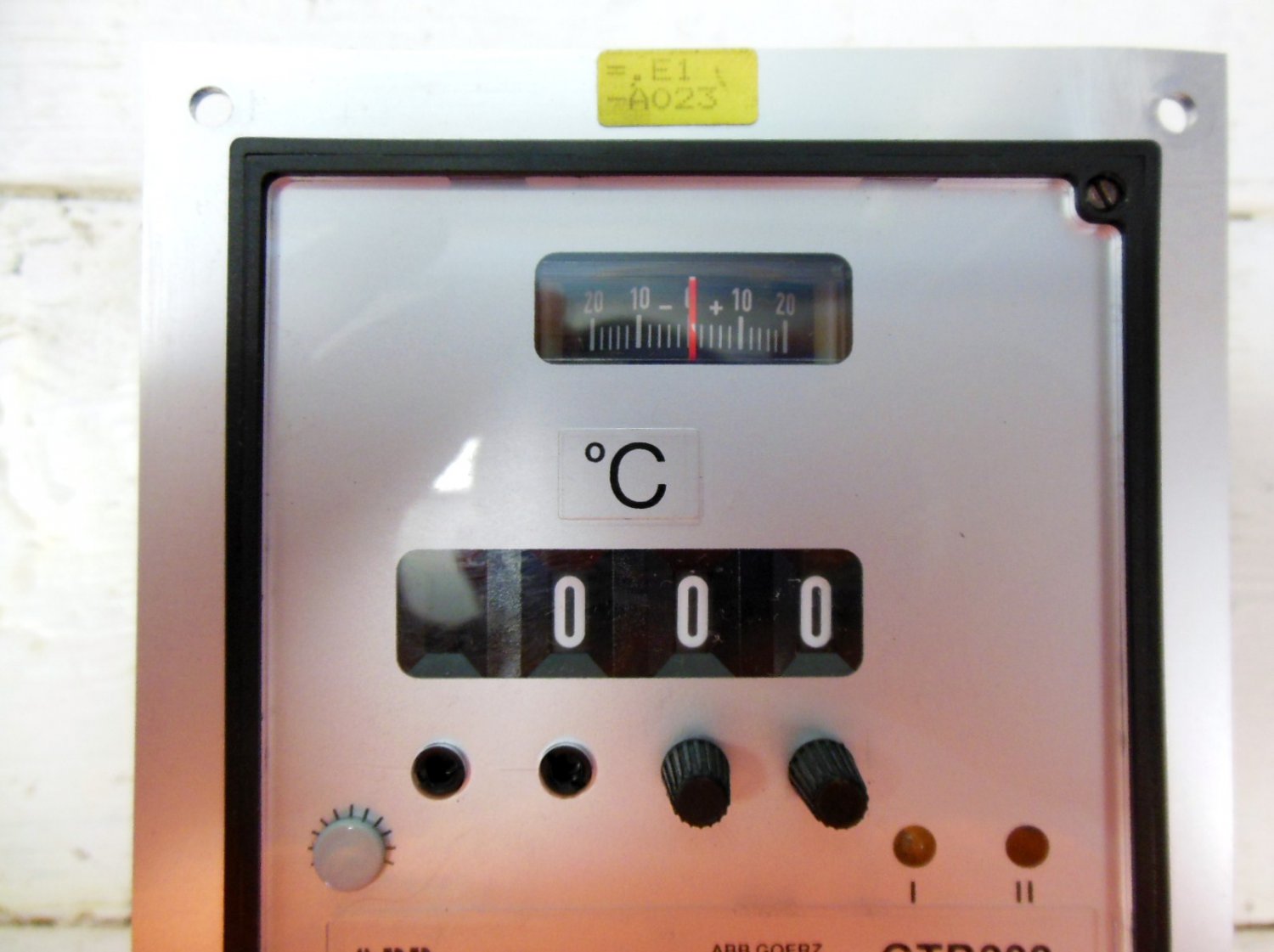 ABB METRAWATT GTR208 Temperature Controller 0 - 200 Degree Celcius