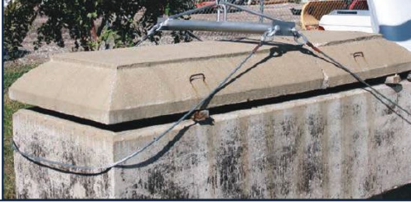 Vault Lifting Bar with Cables