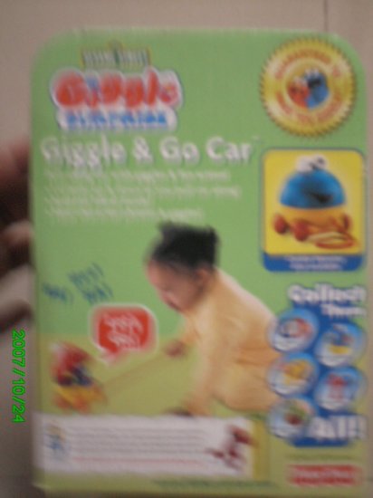 Fisher Price Sesame Street Giggle Surprise Elmo