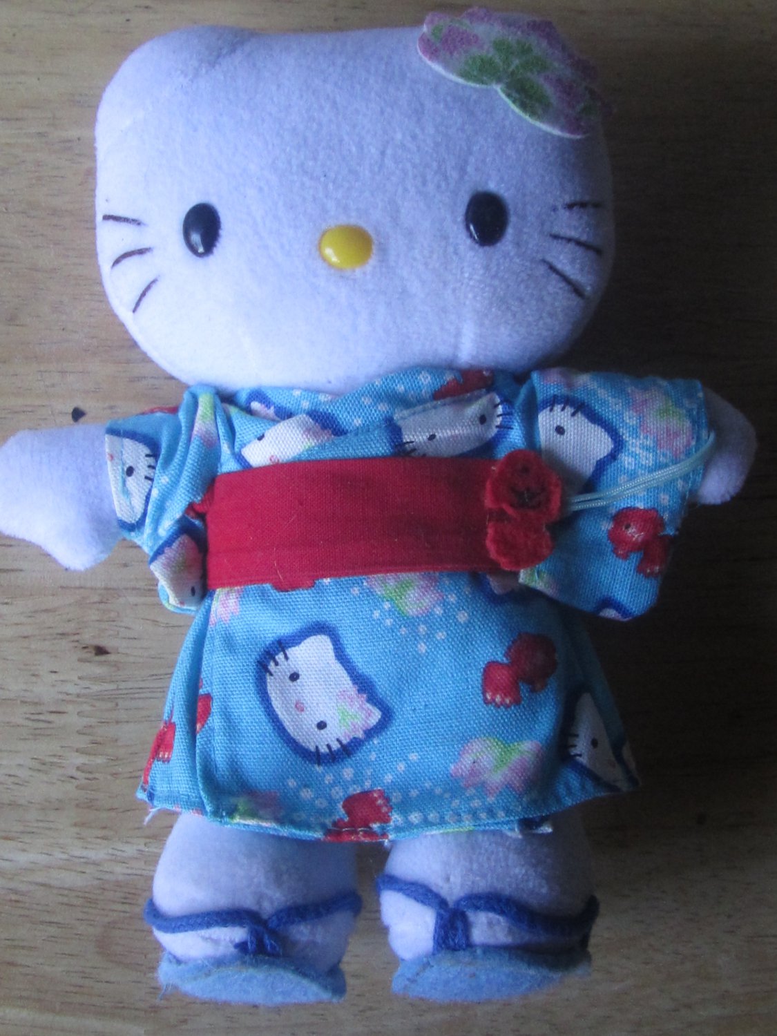 Japaneese Hello Kitty geisha 8-inch plush Saniro scene