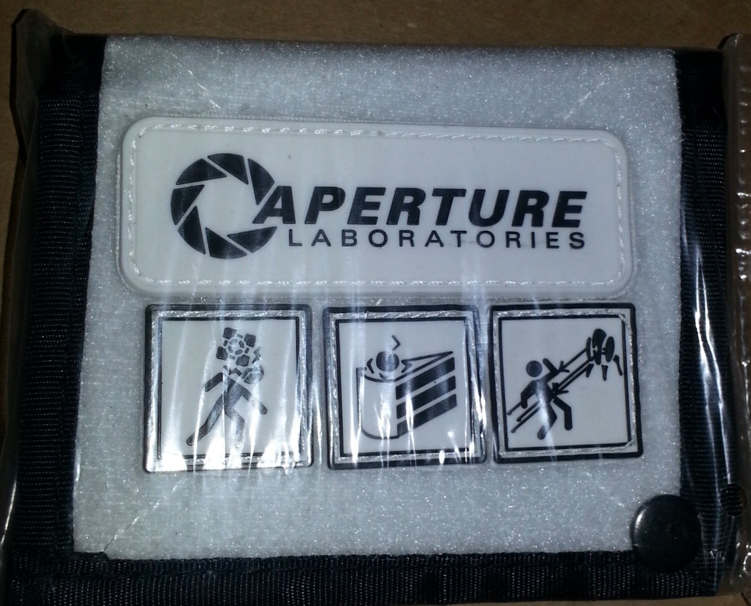 Portal 2 Aperture Laboratories Logo Velcro Bi-Fold Wallet