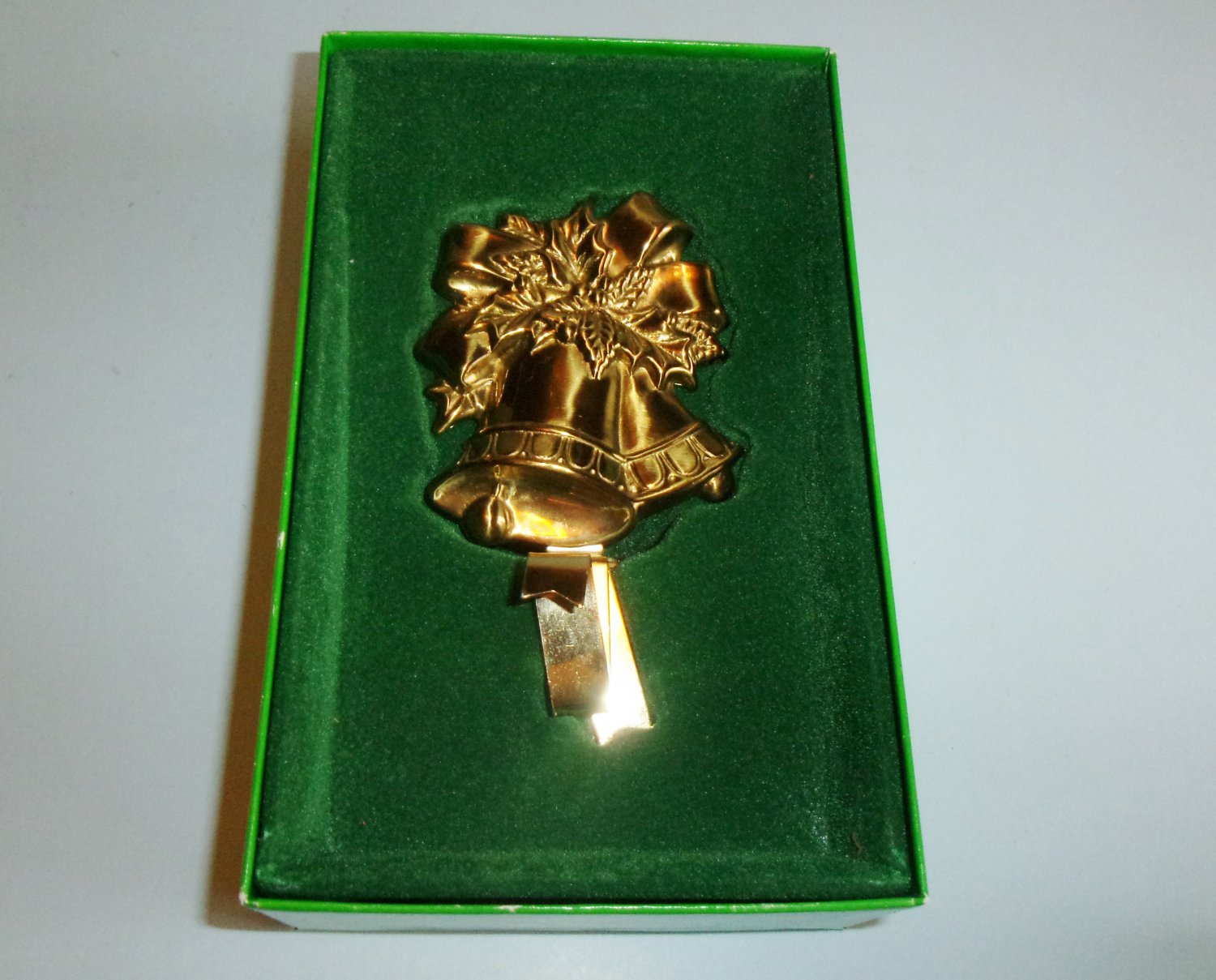 Hallmark Brass Bells Christmas Stocking Hanger In Box QSH810-3 Vintage 1982