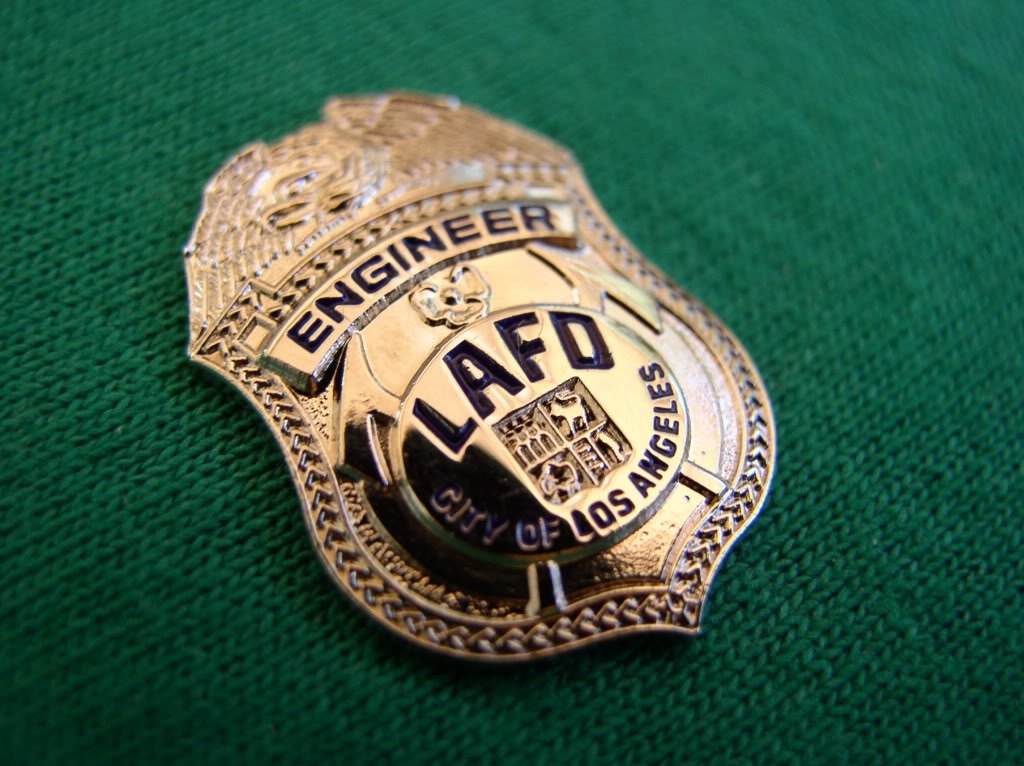 SILVER LAFD FIRE ENGINEER MINI BADGE SHIRT LAPEL PIN