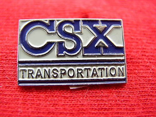 CSX TRANSPORTATION RAILROAD TRAIN LOGO EMBLEM PIN NEAT