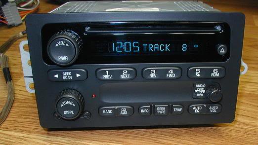 2003-06 CHEVY SUBURBAN TAHOE GMC YUKON CD PLAYER RADIO
