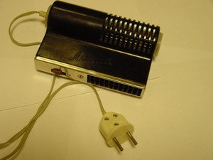 VINTAGE Soviet Russian USSR Bakelite MINI HAIR DRYER 220V/350w "LILIJA ...