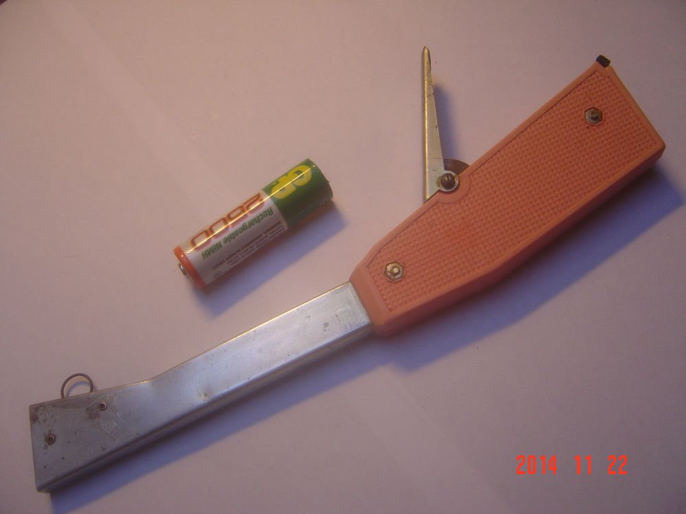 LOT-030 VINTAGE SOVIET RUSSIAN USSR CAMP GAS STOVE SPARKLING LIGHTER WORKS