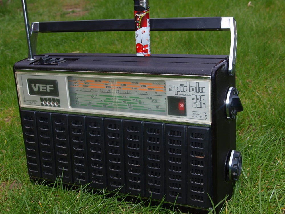 Vintage Soviet USSR Radio VEF 232 SPIDOLA Super Rare LW AM1 AM2 5SW 1979 #2