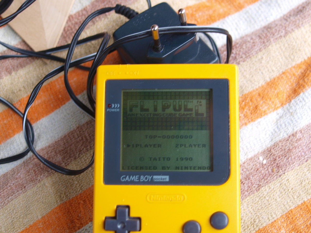 VINTAGE HANDHELD NINTENDO POCKET CONSOLE WITH PIRANHA RECHARGABLE ...