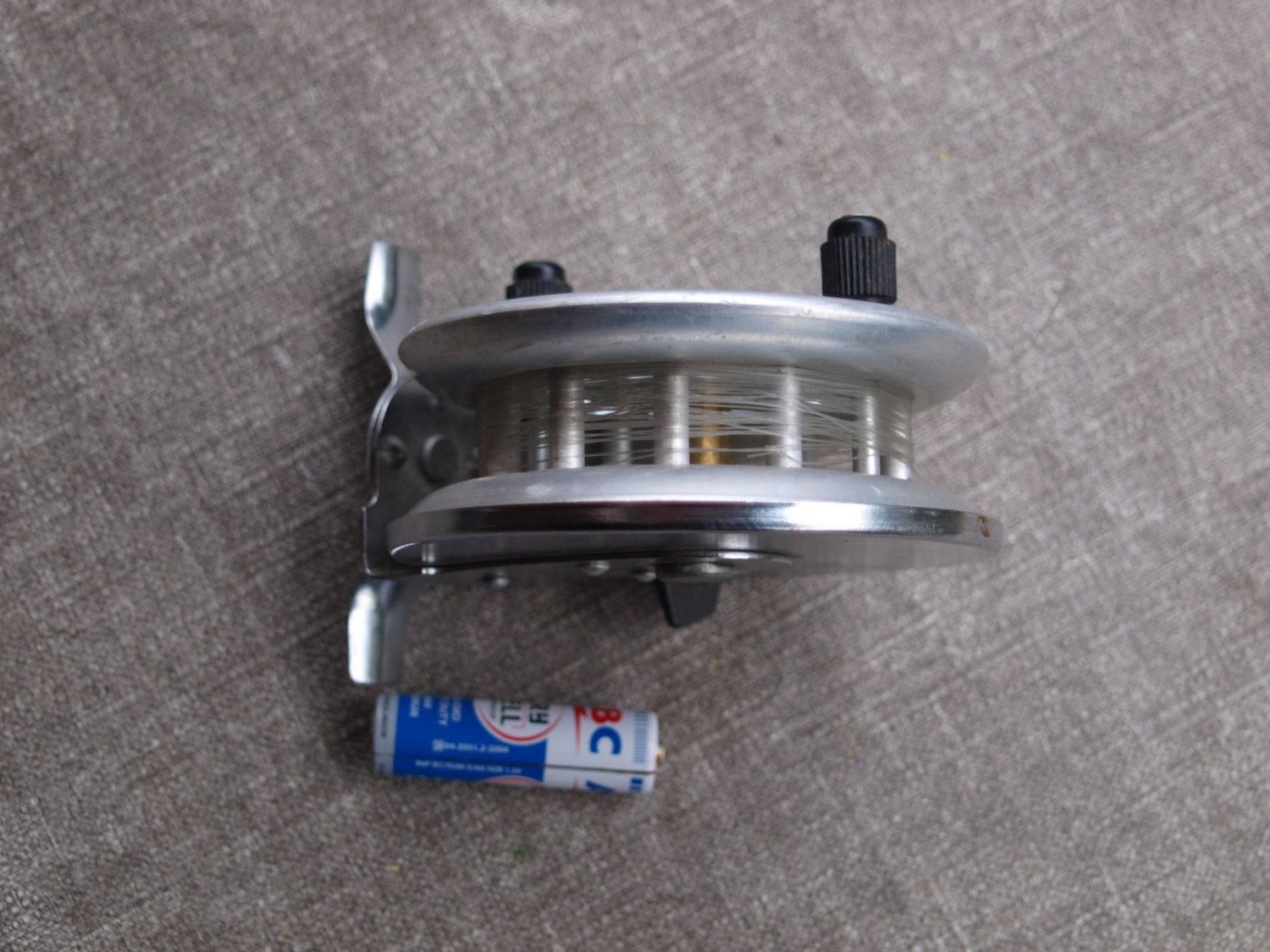 VINTAGE SOVIET USSR RUSSIAN UNIVERSAL ALL METAL DRUM FISHING REEL #48