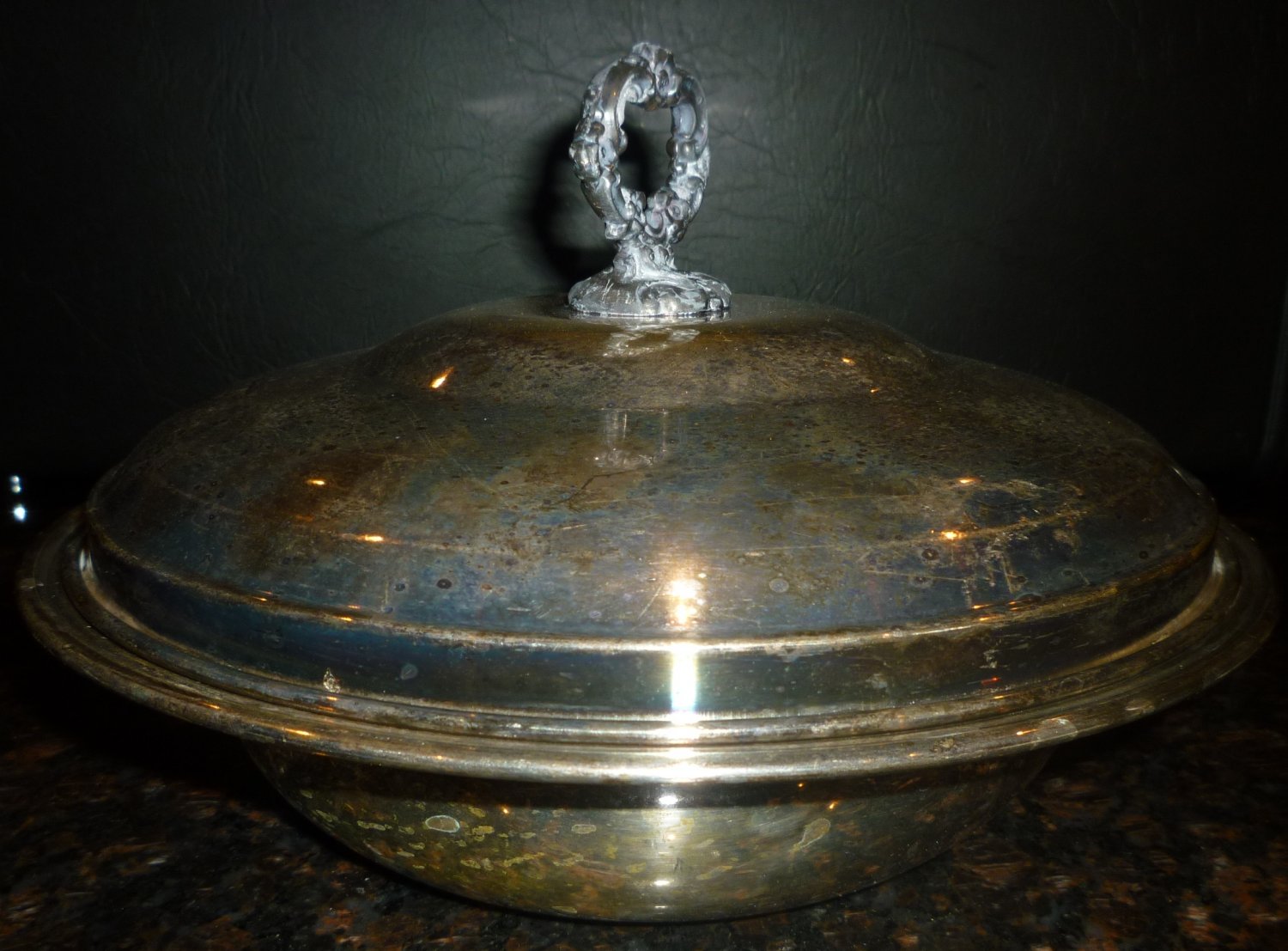 FB ROGERS SILVERPLATE LIDDED SERVING DISH INTRICATE DESIGN