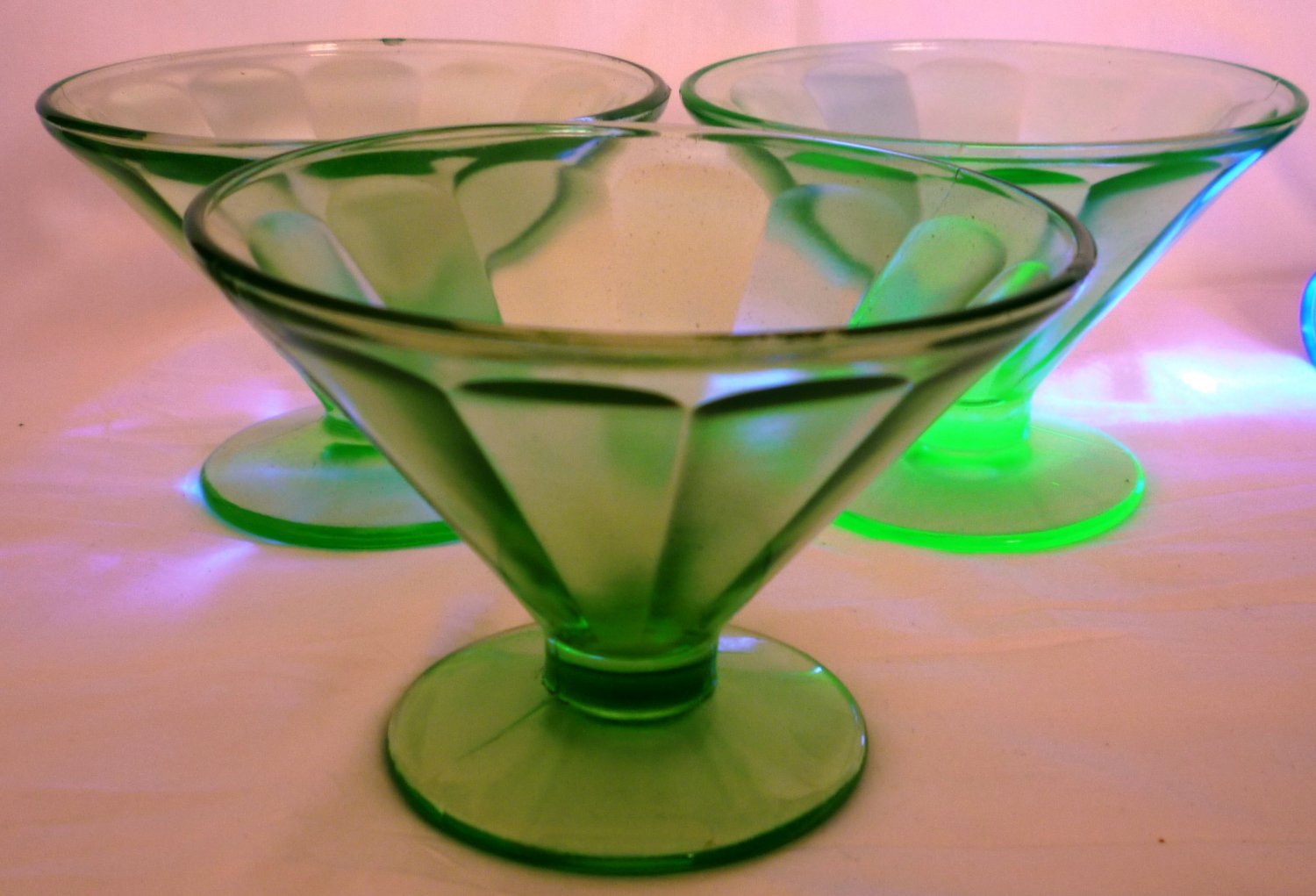 VINTAGE GREEN URANIUM VASELINE FEDERAL GLASS OPTIC PANEL DESSERT GLASS ...
