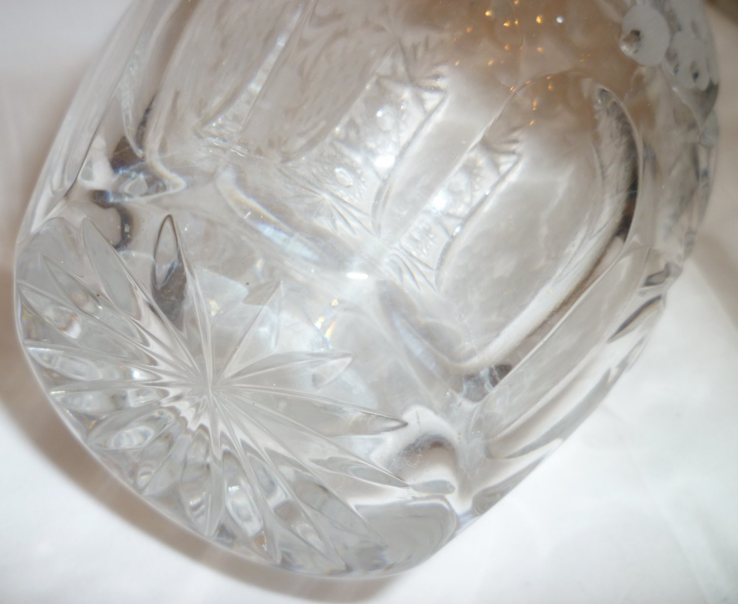 BEAUTIFUL CHEZ BOHEMIAN LEAD CUT CRYSTAL ETCHED GRAPE VINE TALL ...