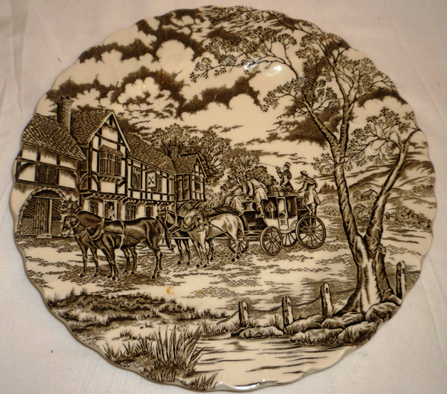 ROYAL MAIL FINE STAFFORDSHIRE IRONSTONE 10" BROWN DINNER PLATE ENGLAND