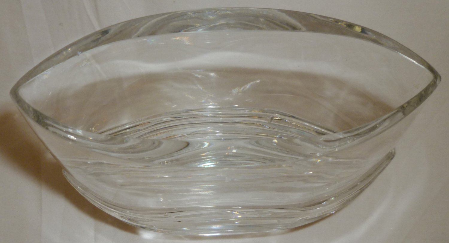 BEAUTIFUL CLEAR CRYSTAL LENOX VASE WAVE PATTERN