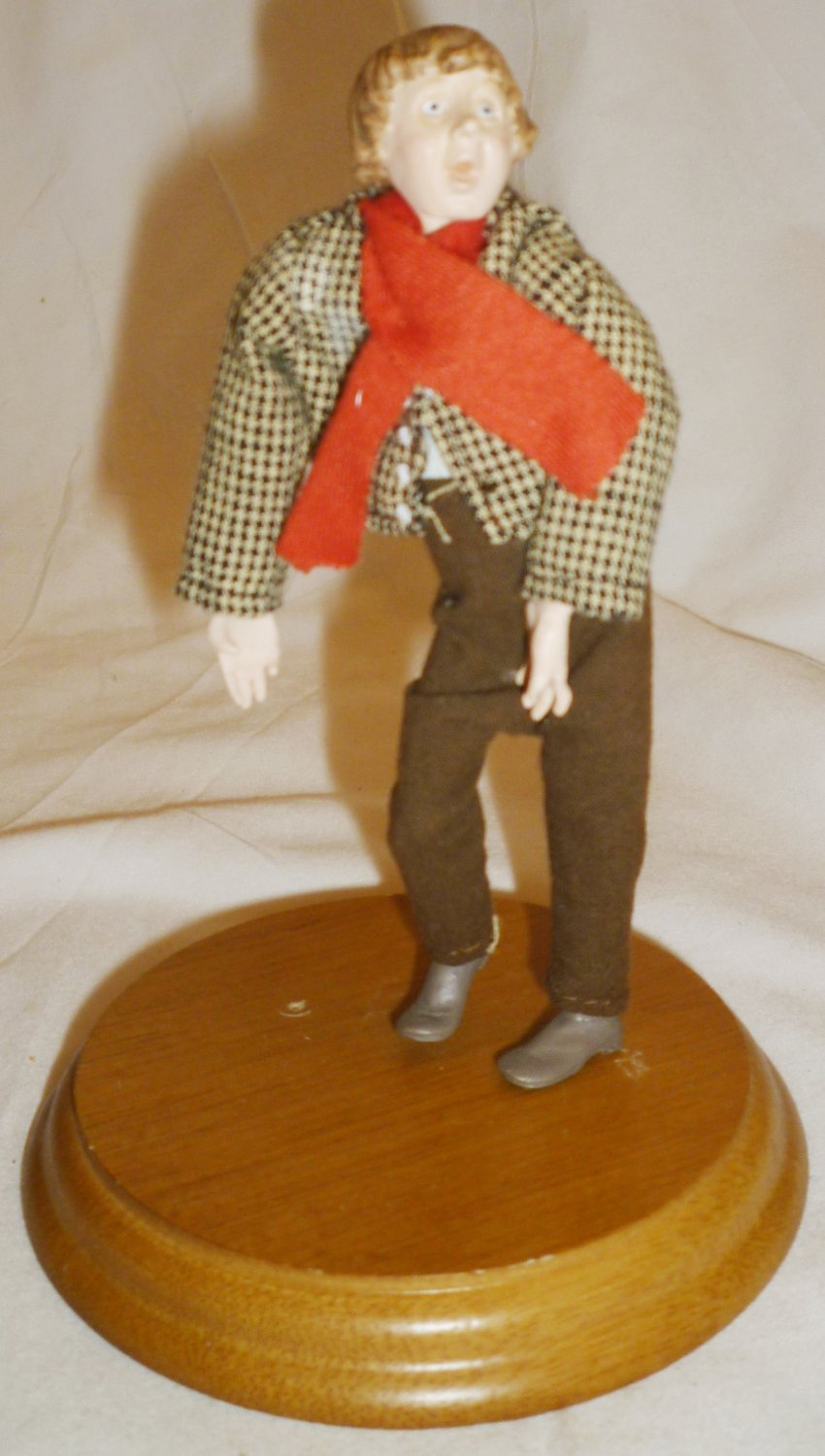 HALLMARK TABLE DECORATION A CHRISTMAS CAROL FIGURINE TINY TIM