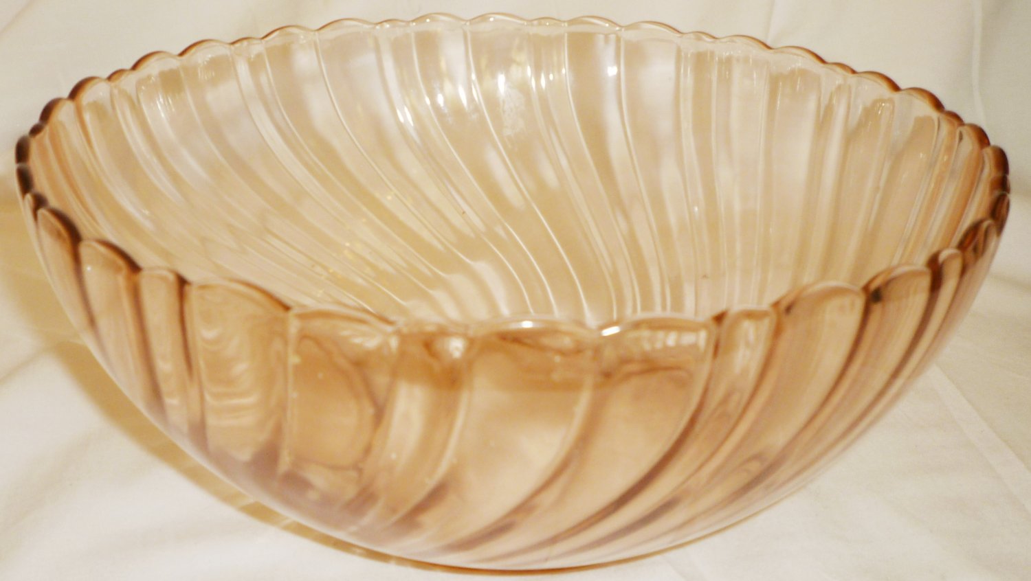 Arcoroc France Rosaline Pink Swirl Glass Salad Fruit Serving Bowl