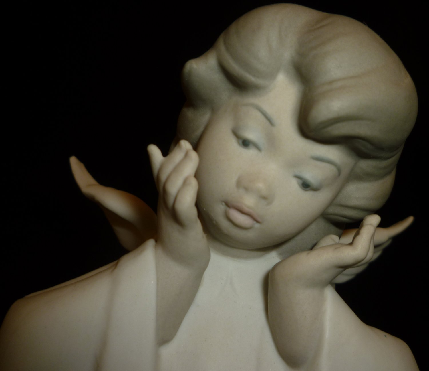 LLADRO UNGLAZED PORCELAIN FIGURINE ANGEL PUZZLED MIME 4959 MADE IN SPAIN