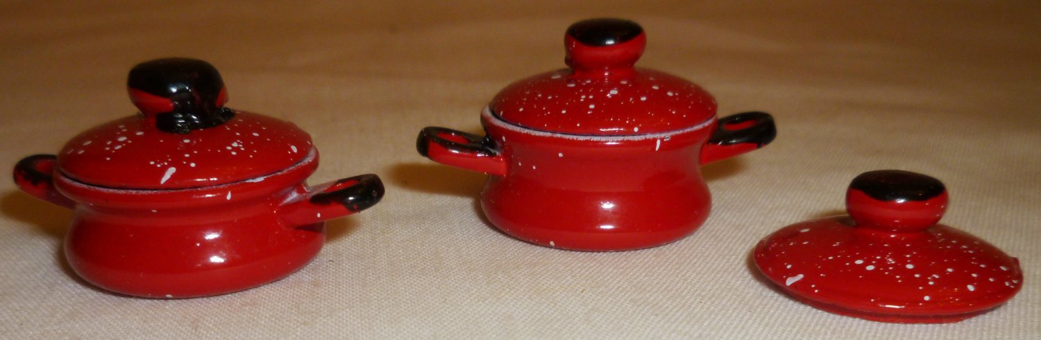 RED ENAMEL CAST IRON COOK POT DOLLHOUSE MINIATURE COOKWARE KITCHEN SET ...