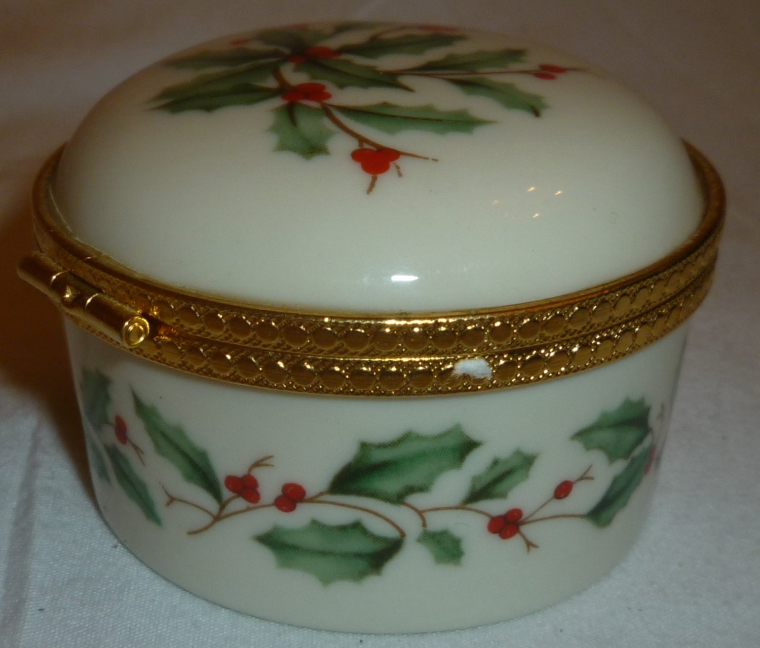 CHARMING LENOX CHRISTMAS HOLLY SMALL TRINKET RING JEWELRY BOX
