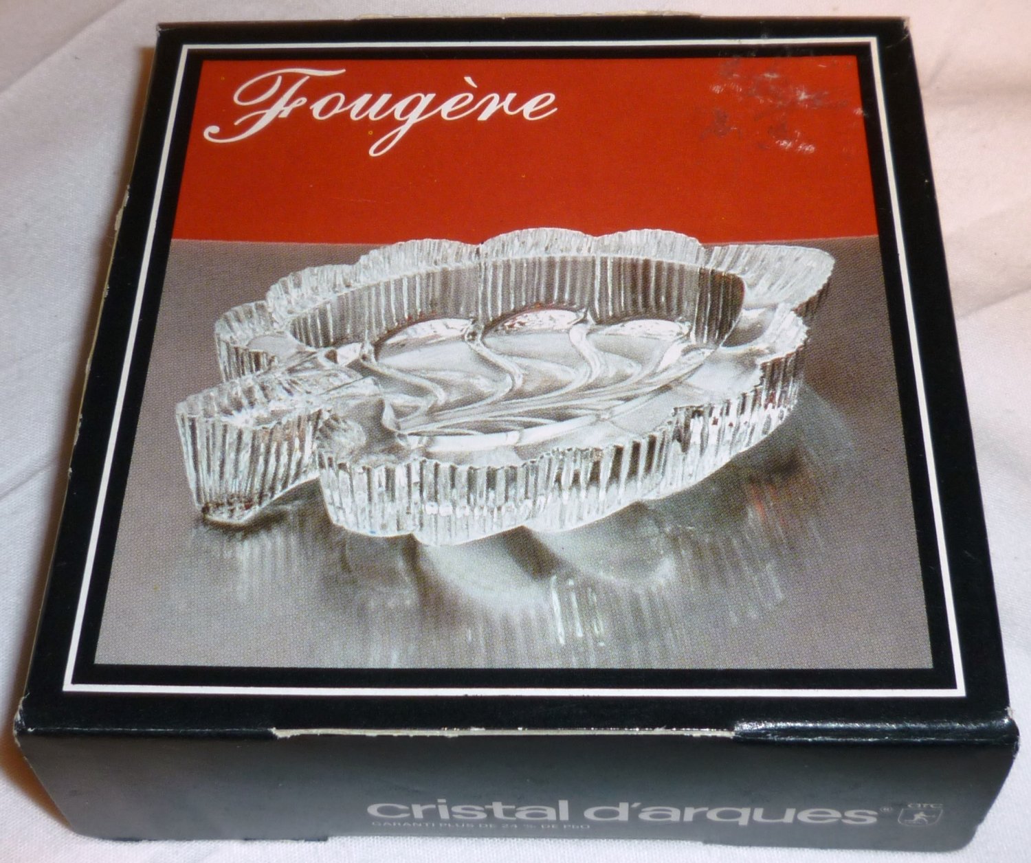 CHARMING SMALL 24% LEAD CRYSTAL LEAF DISH BY CRISTAL D'ARQUES FORGERE NMB
