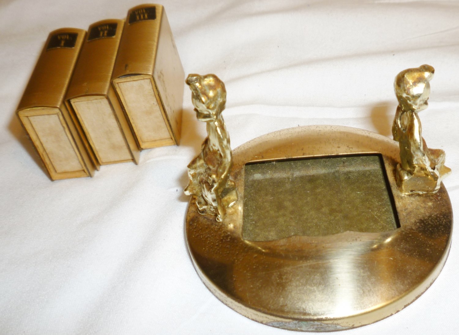 VINTAGE BRASS 3 SET MATCH TABLETOP HOLDER BOOKS CUPID BOOK ENDS TABLETOP