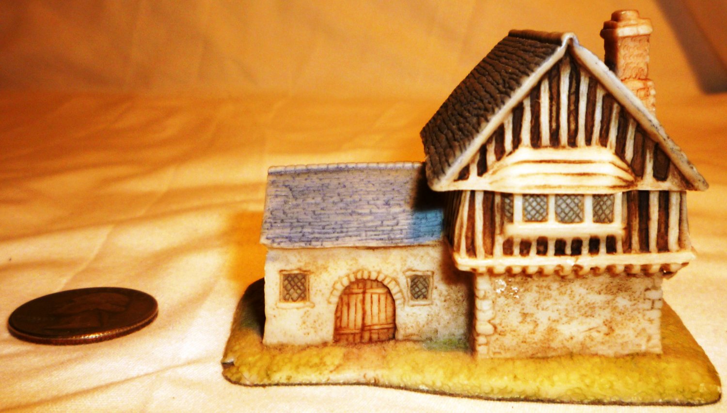 MINIATURE TRINKET BOX VILLAGE COLLECTION ENGLAND COTTAGE COUNTRY MADE IN UK