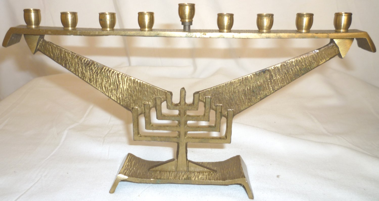 VINTAGE SOLID BRASS BRONZE ISRAEL MENORAH HANUKKAH JUDAISM