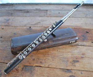 WOODEN EUROPEAN FLUTE! LOW PITCH 1940's BEAUTIFUL PIECE! $650 SPECIAL!