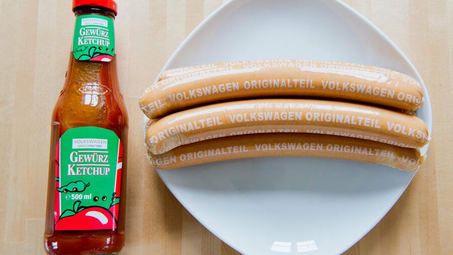 VW Volkswagen spiced ketchup with Curry 500ml in Glassbottle - FROM GERMANY