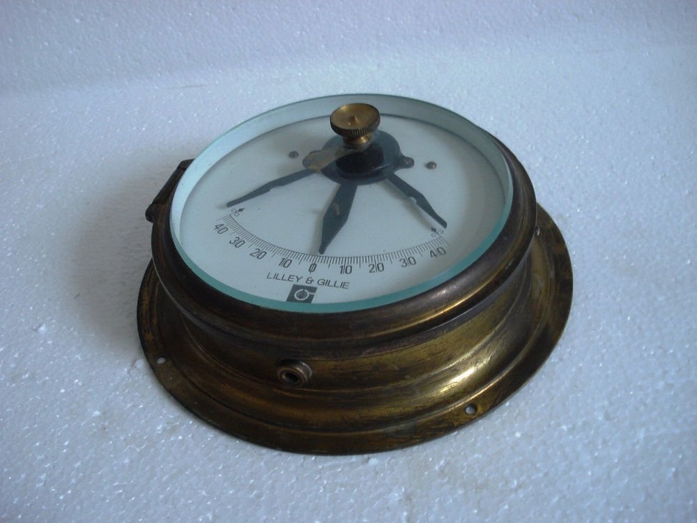 LILLEY & GILLIE Marine Clinometer -BRASS -NORTH SHIELDS - ENGLAND (A)