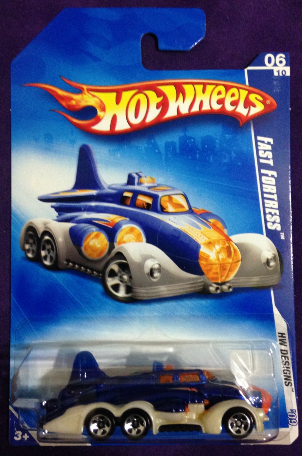 2009 Hot Wheels #102 Fast Fortress BLUE