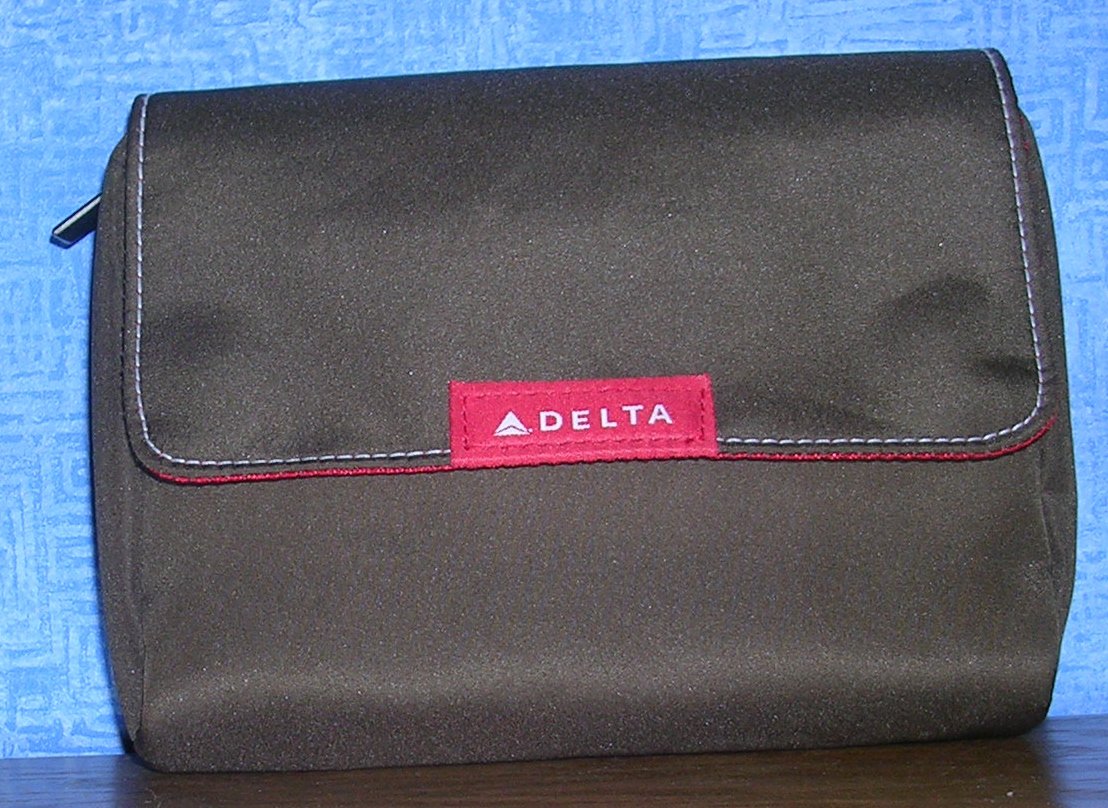Vintage Delta Airlines First Class Toiletries Kit Bag, Price Includes S&H