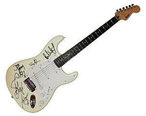 Aerosmith Autographed Fender Electric Guitar Steven Tyler Joe Perry ...